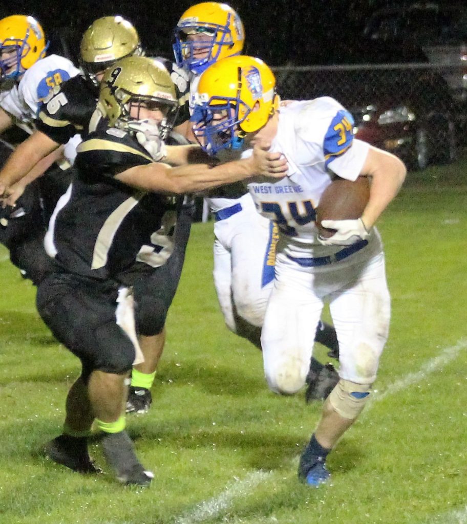 GAME OF THE WEEK: Pettit lead Pioneers to 42-12 victory - Herald-Standard